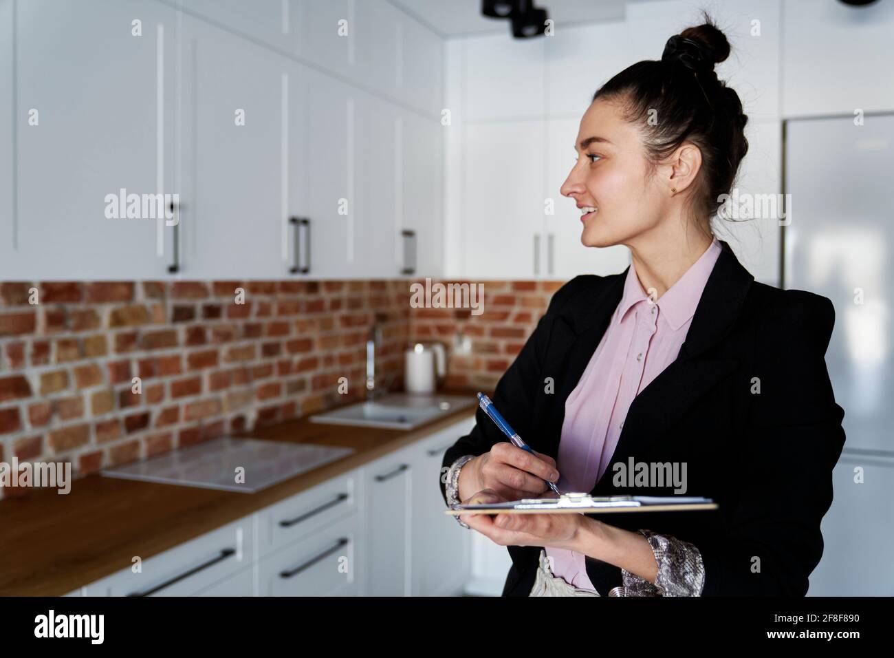 Real estate button hi-res stock photography and images - Alamy