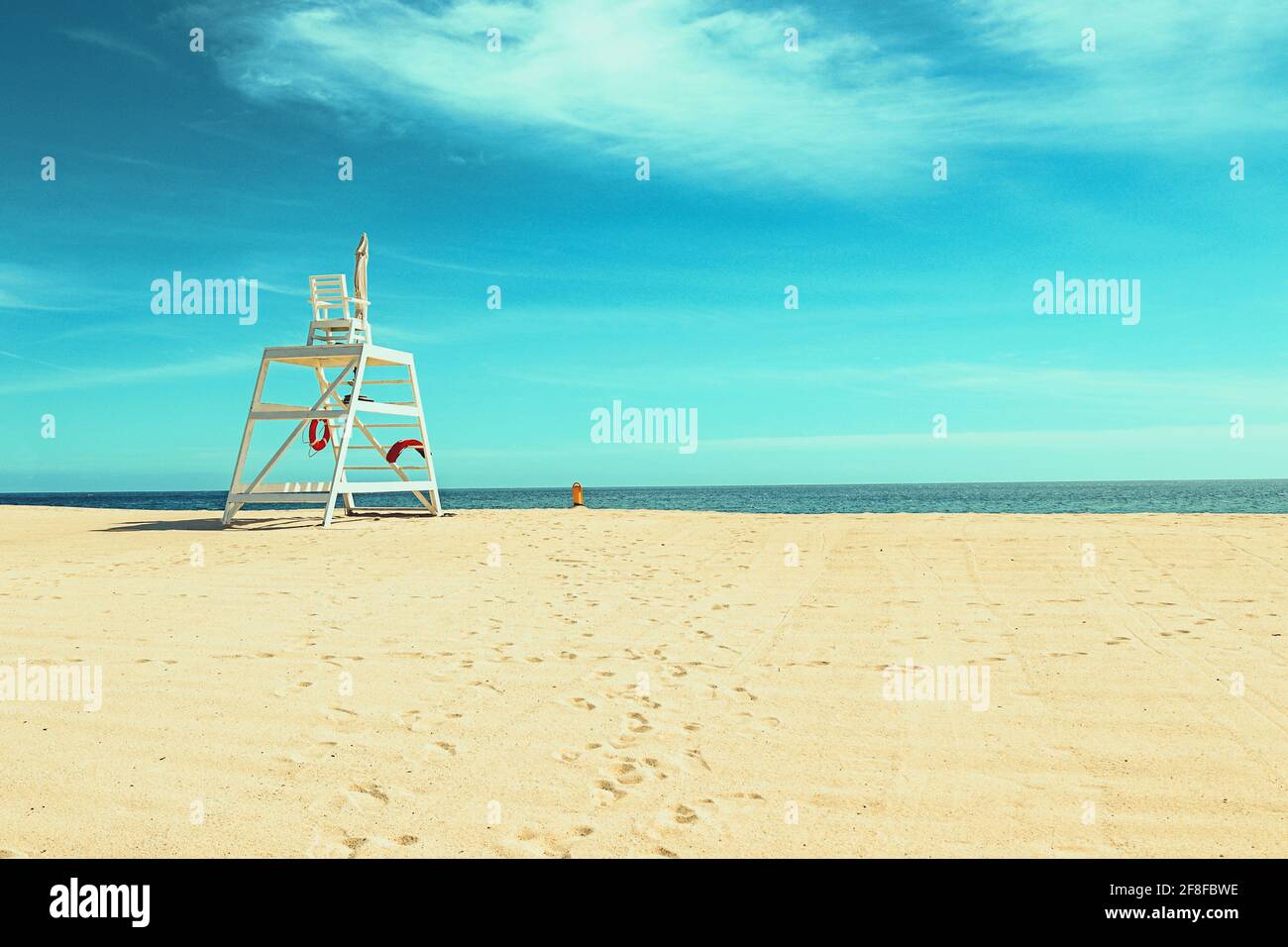Lifeguard chair hi-res stock photography and images - Alamy