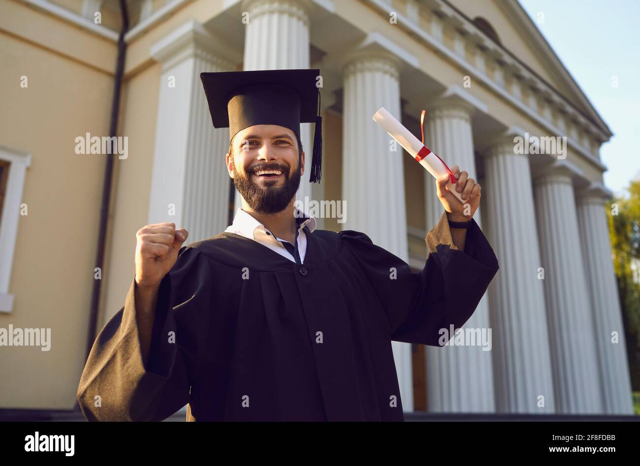 Graduation result hi-res stock photography and images - Alamy