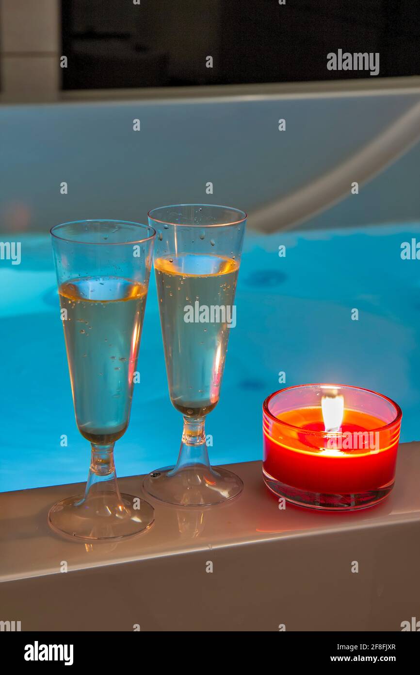 Romantic night in bath tub Stock Photo - Alamy