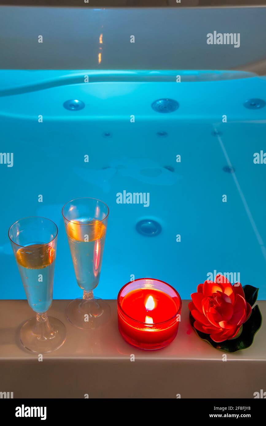 Romantic night in bath tub Stock Photo - Alamy