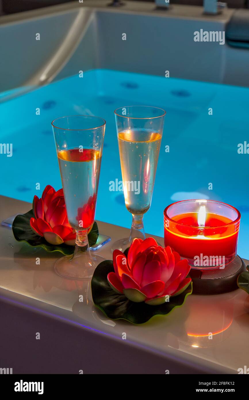 Romantic night in bath tub Stock Photo - Alamy
