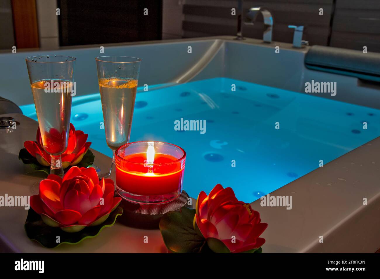 Romantic night in bath tub Stock Photo - Alamy