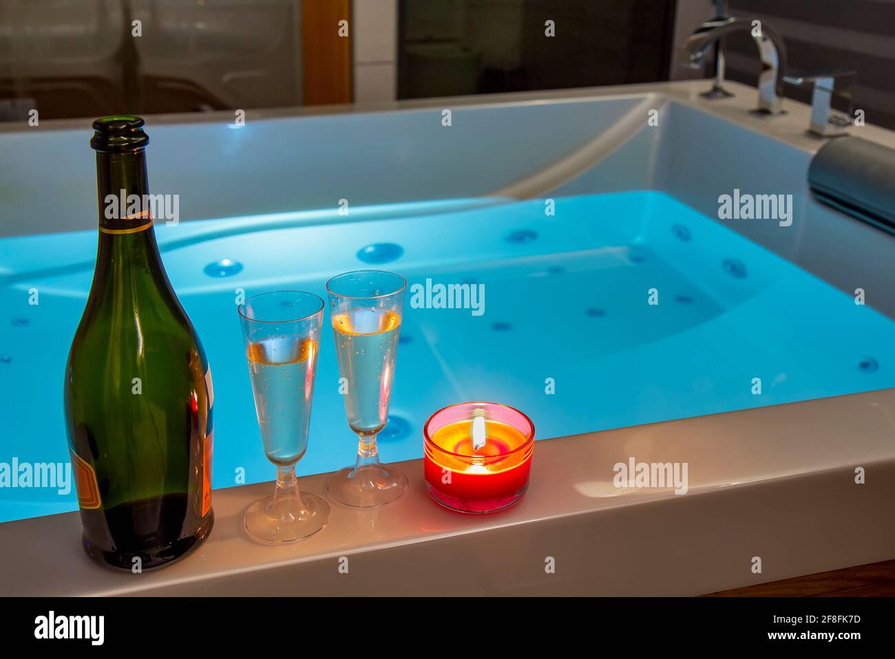 Romantic night in bath tub Stock Photo - Alamy