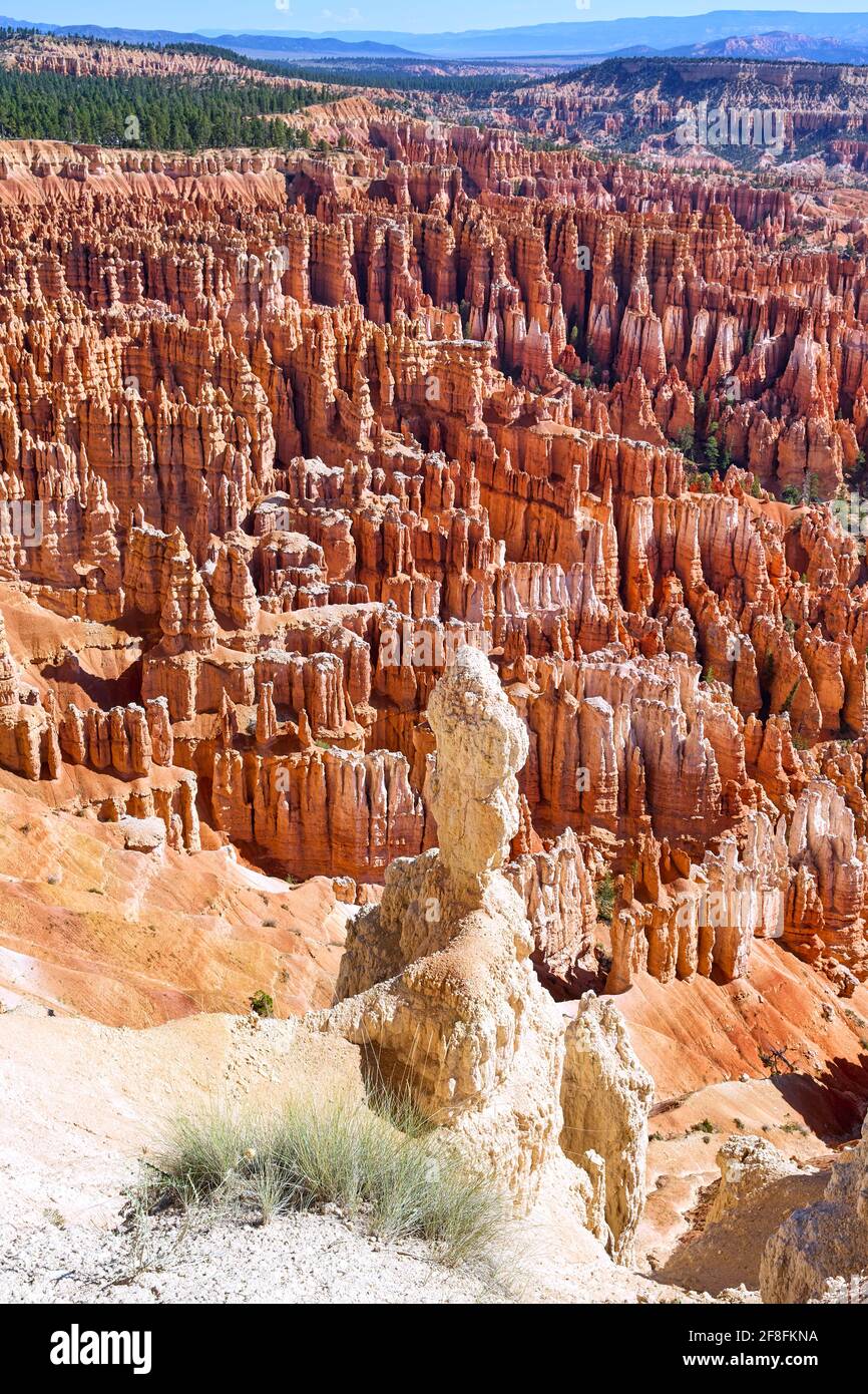 Inspiration Point Lookout in the Bryce Canyon National Park. Utah USA ...
