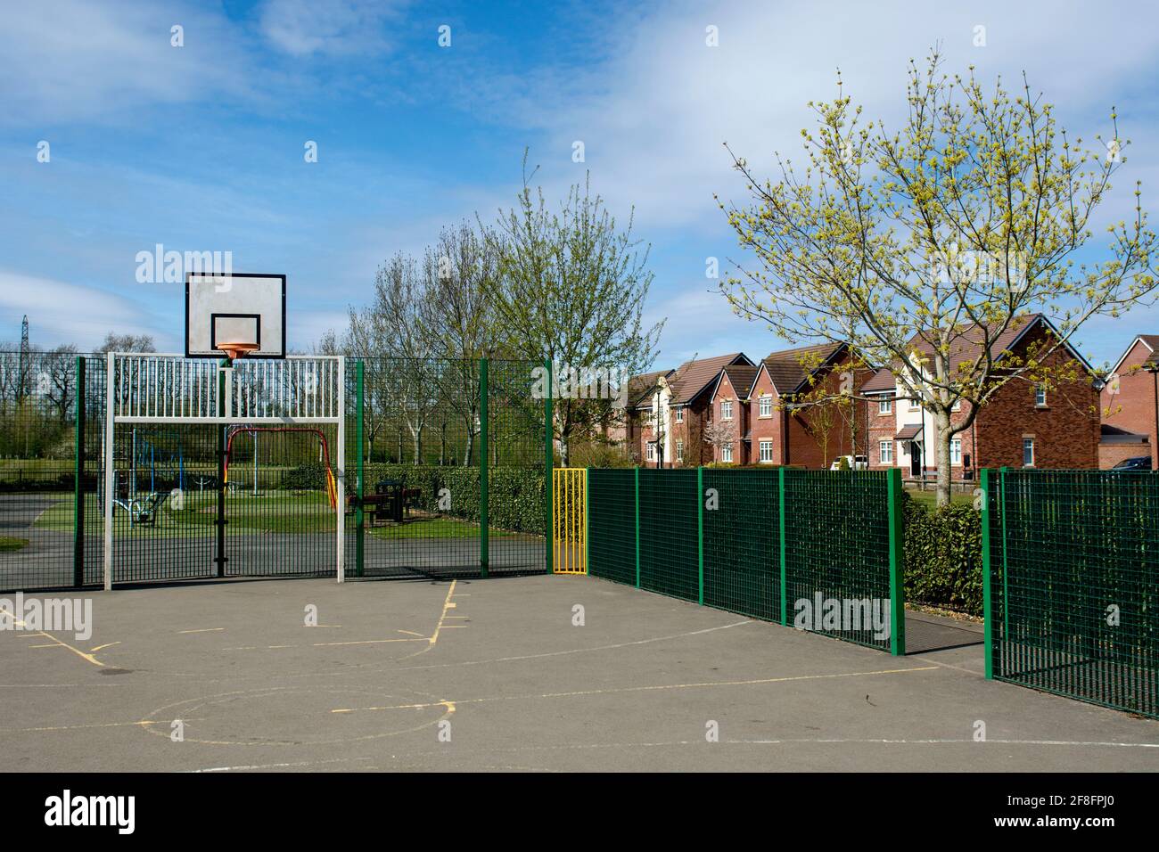 A public basketball court, Bannerbrook Park, Tile Hill, Coventry ...