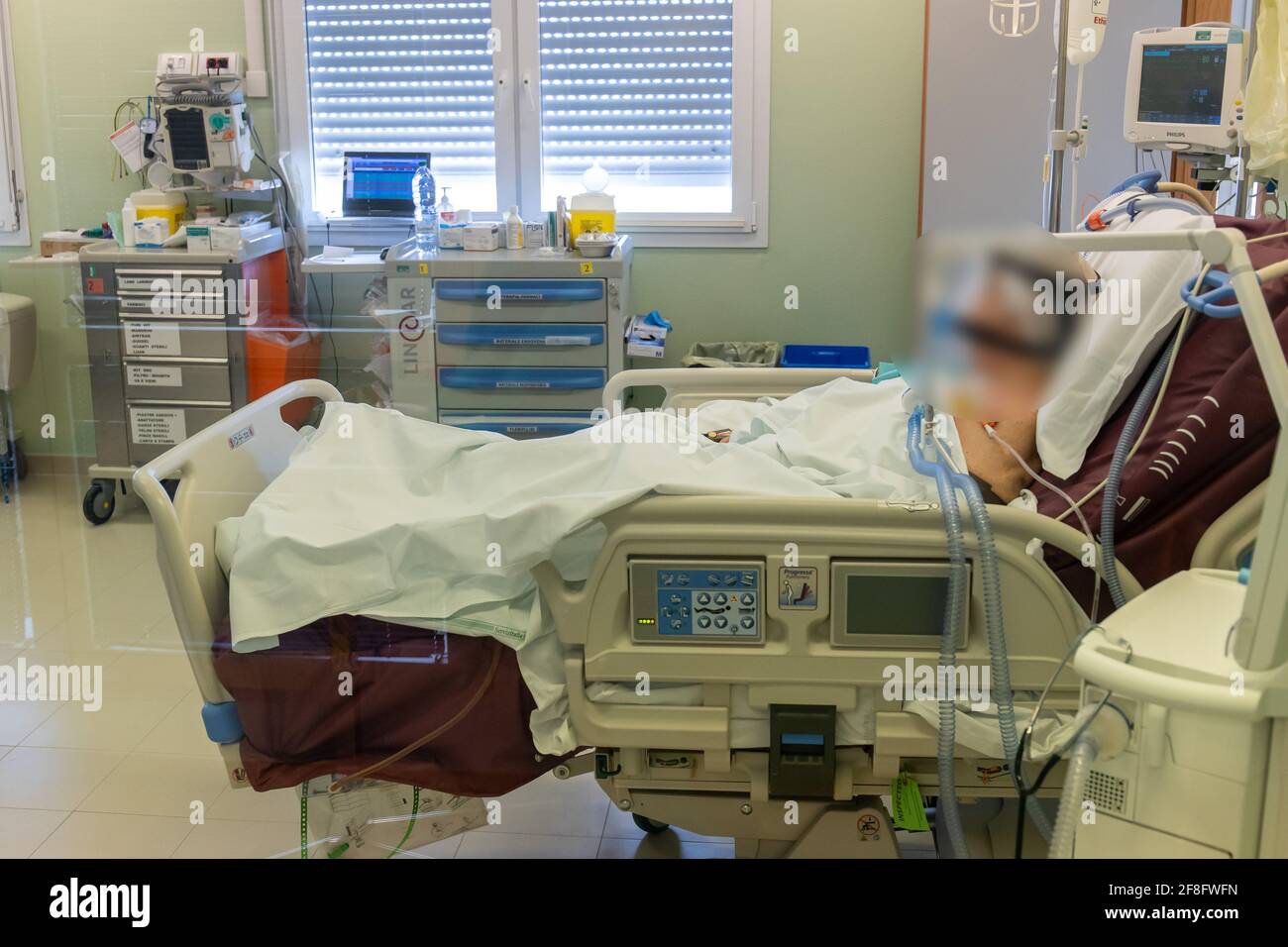 Lagosanto, Italy. 7 April, 2021. Delta’s hospital intensive care ...