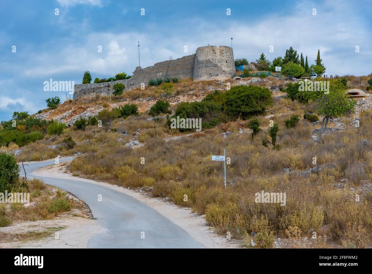 Lekuresi castle at Sarande, Albania Stock Photo - Alamy