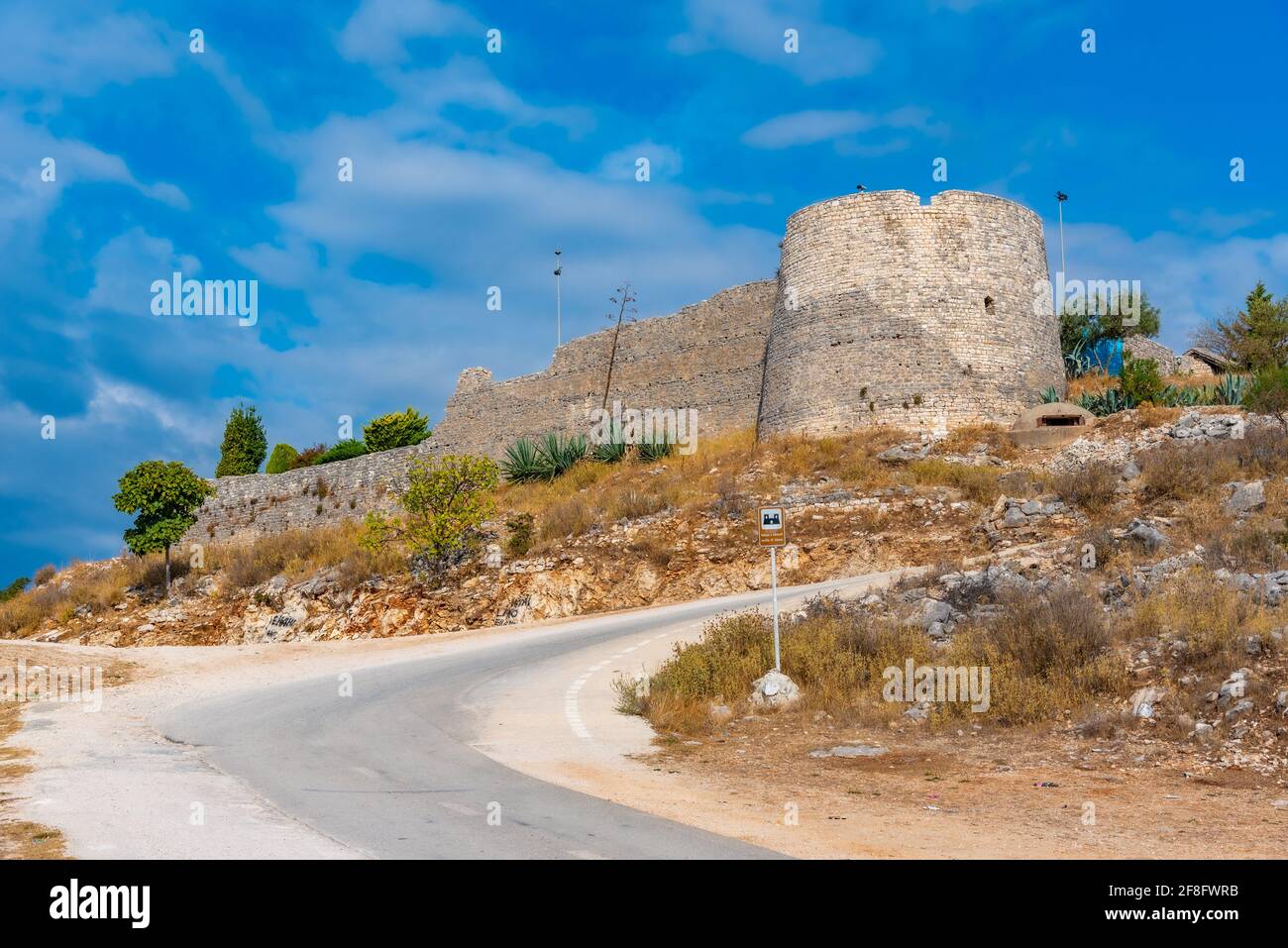 Lekuresi castle at Sarande, Albania Stock Photo - Alamy