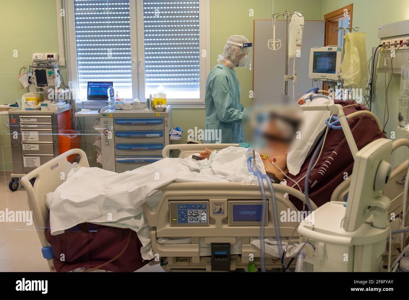 Lagosanto, Italy. 7 April, 2021. Delta’s hospital intensive care ...