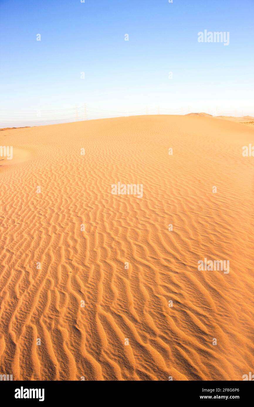 sand dunes in saudi arabia Stock Photo - Alamy