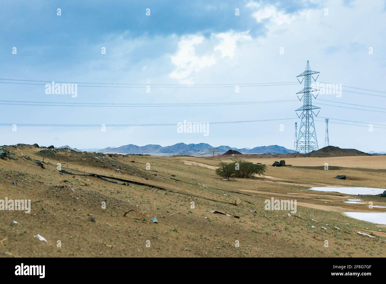 saudi arabia desert landscape Stock Photo - Alamy