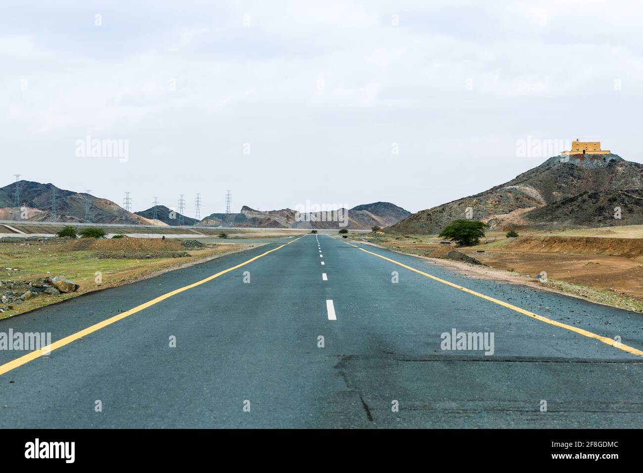 desert road in saudi arabia Stock Photo - Alamy