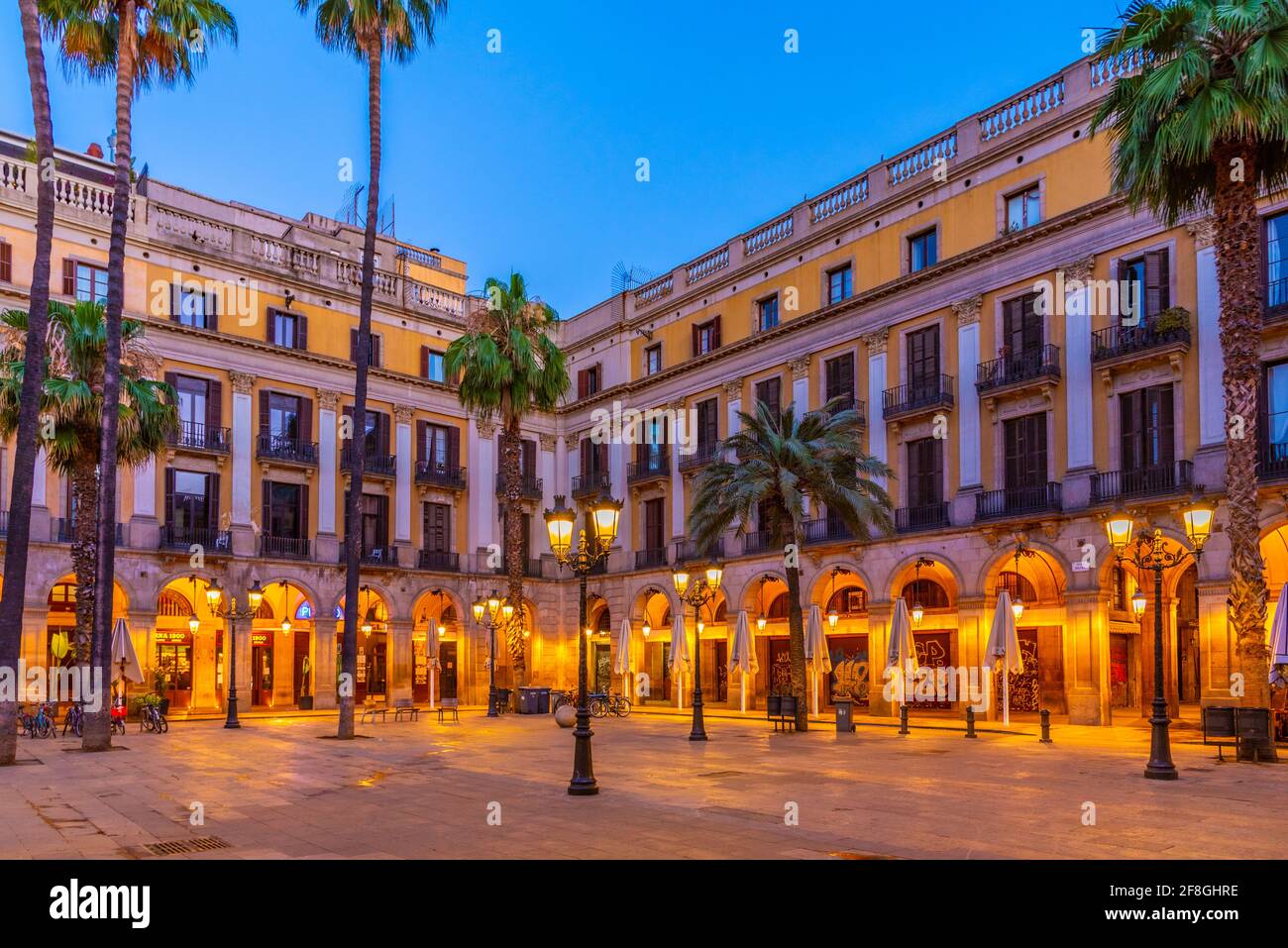 Arcade at Placa Reial in Barcelona, Spain Stock Photo - Alamy