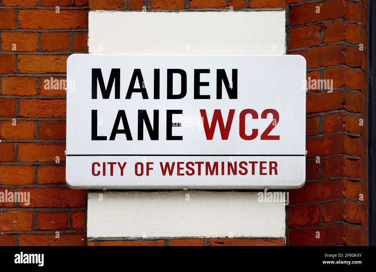 Maiden street hi-res stock photography and images - Alamy
