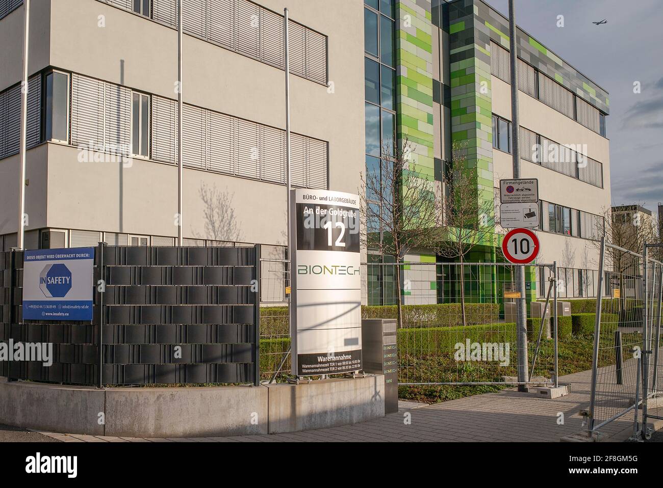 Biopharmaceutical new technologies hi-res stock photography and images ...