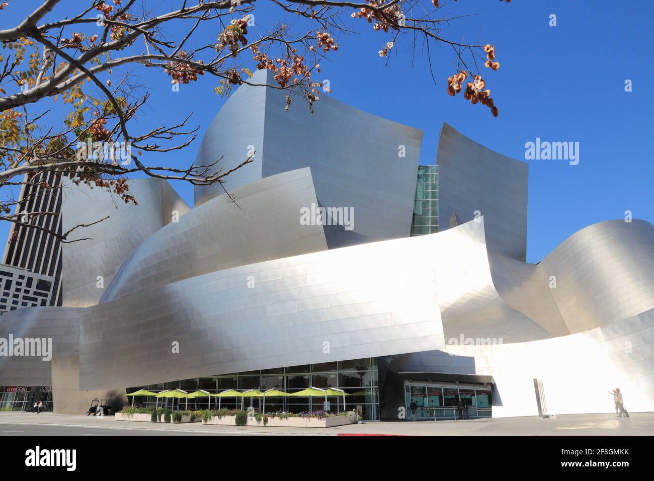 LOS ANGELES, USA - APRIL 5, 2014: Walt Disney Concert Hall in Los ...