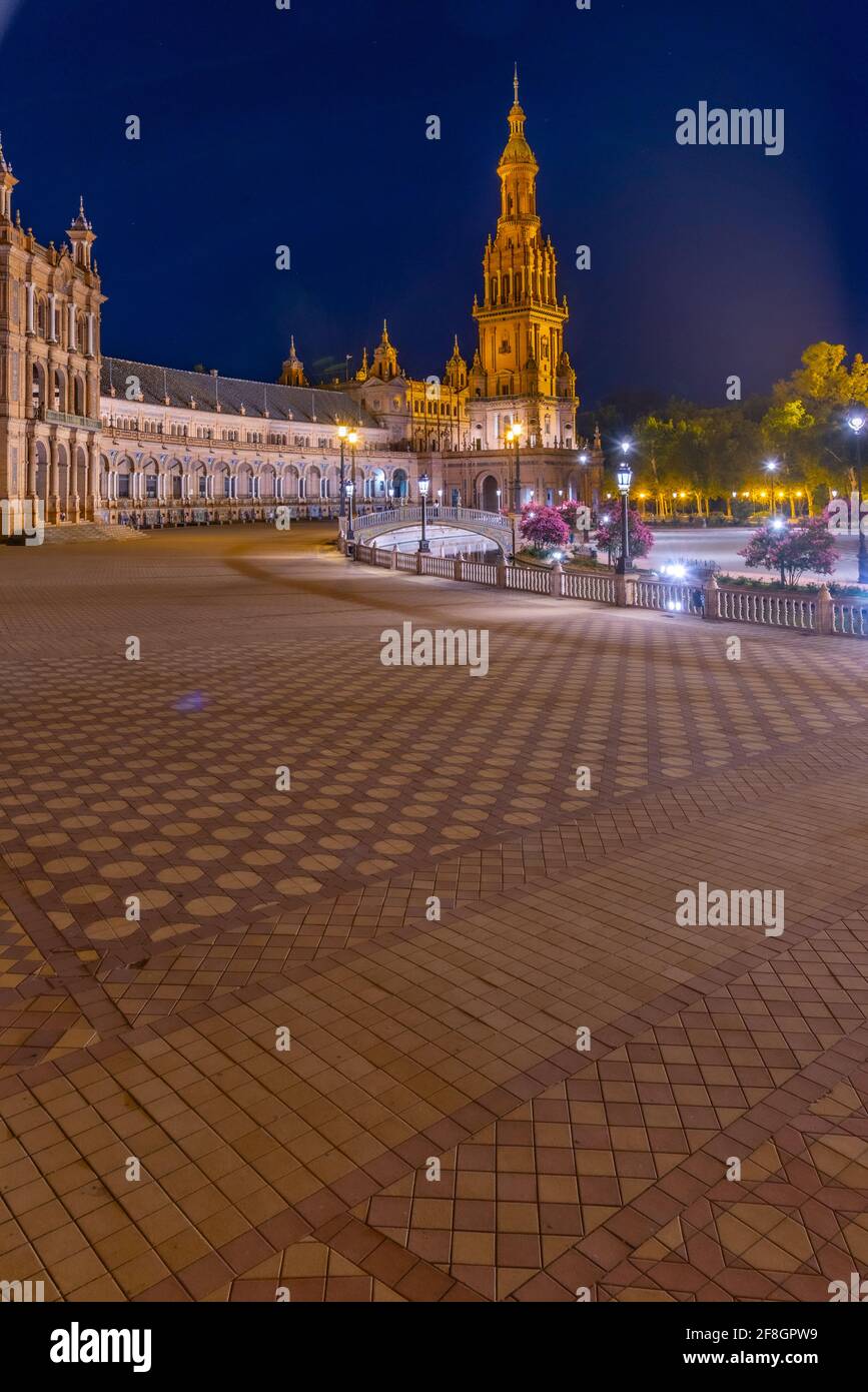 Night view of Plaza de Espana in Sevilla, Spain Stock Photo - Alamy