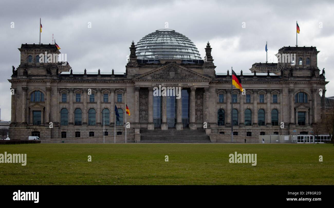 The Reichstag building in Berlin, front view Stock Photo - Alamy
