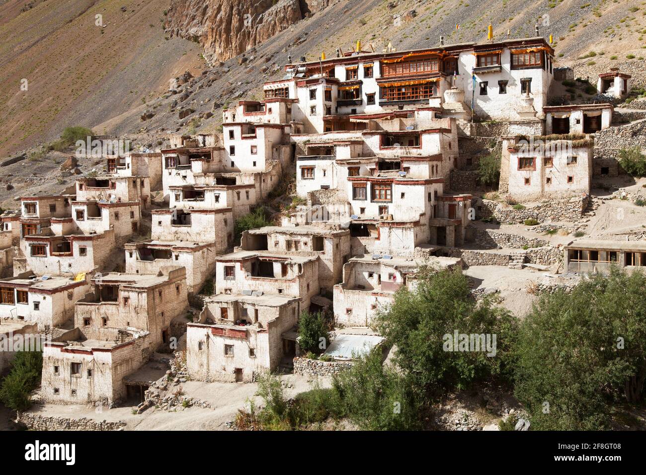 Lingshed (Lingshet, Lingshot) gompa - buddhist monastery in Zanskar ...