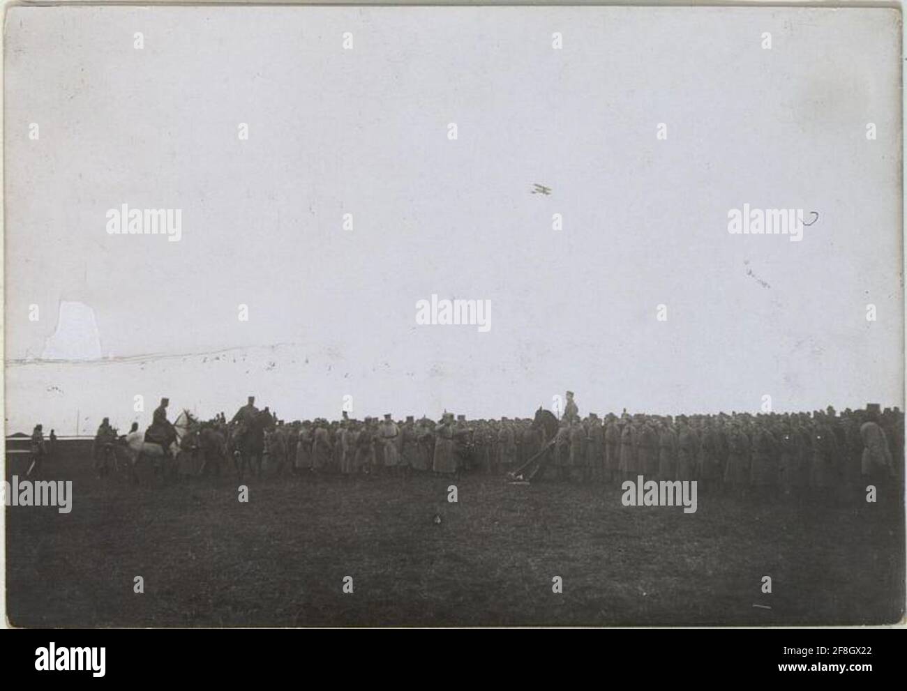 Archduke Friedrich visits the infantry regiment 88 Stock Photo - Alamy