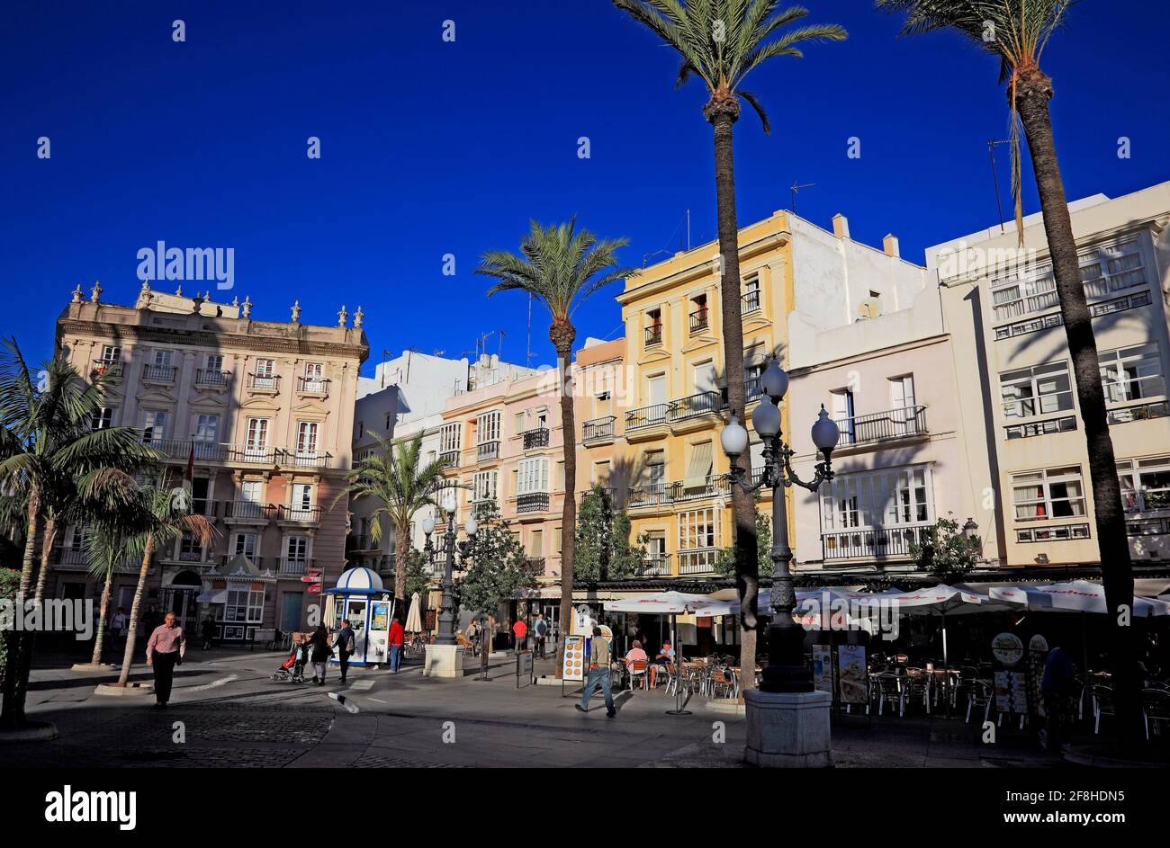 Spain, Andalusia, city Cadiz, buildings at Plaza de San Juan de Dios ...
