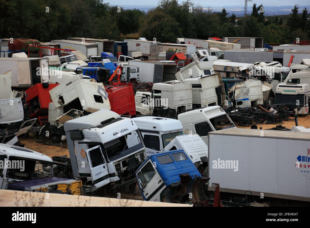 Trucks ripe for scrap metal hi-res stock photography and images - Alamy