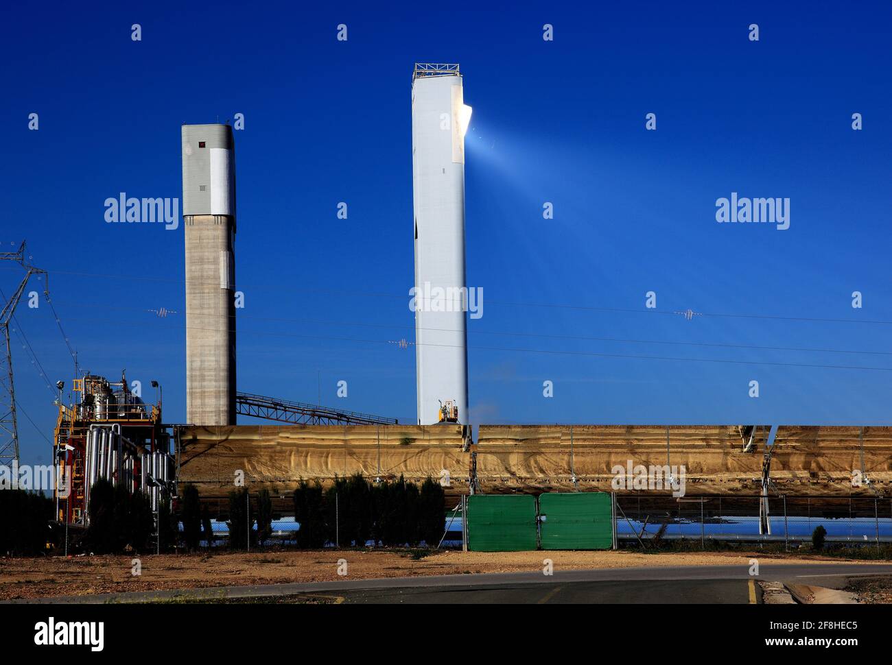 PS10 Solar Power Plant, Planta Solar 10, is the world's first ...