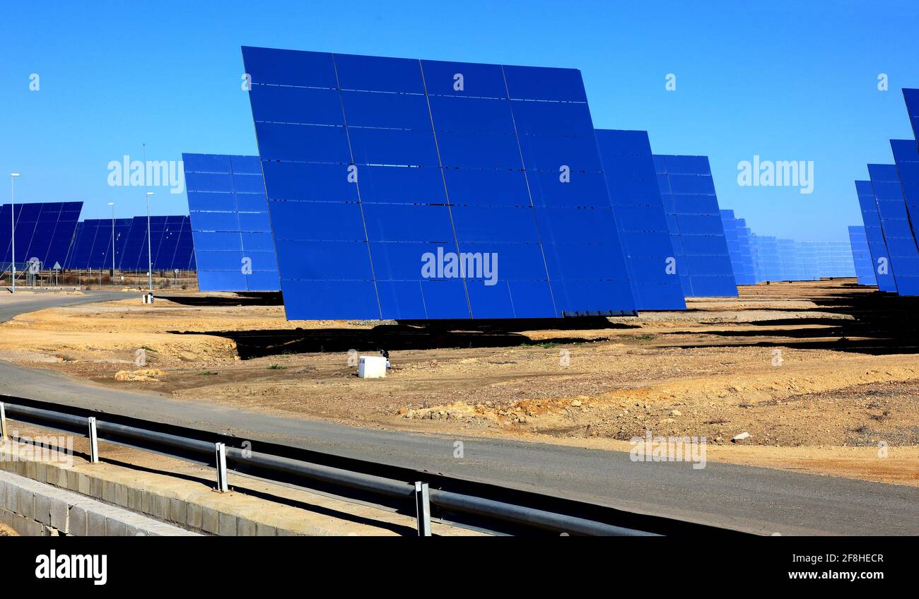 PS10 Solar Power Plant, Planta Solar 10, is the world's first ...