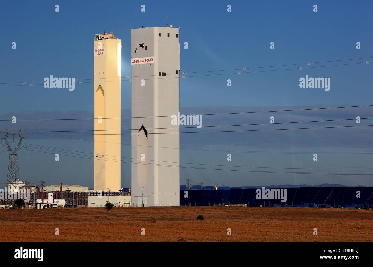 PS10 Solar Power Plant, Planta Solar 10, is the world's first ...