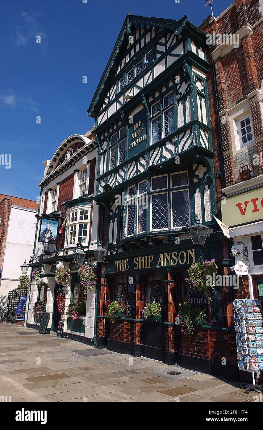 THE SHIPS ANSON PUB THE HARD, PORTSMOUTH PIC MIKE WALKER,2001 Stock ...