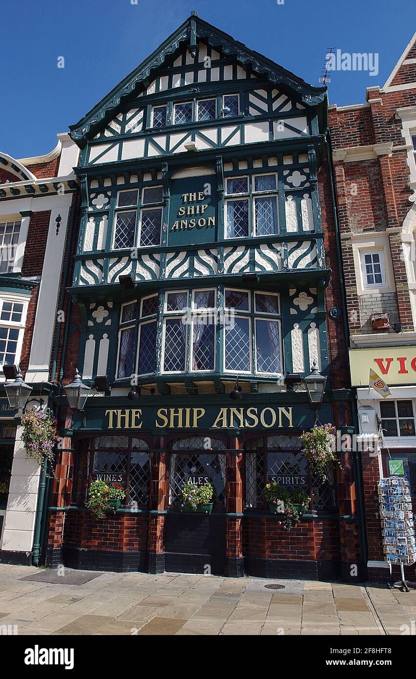 THE SHIPS ANSON PUB THE HARD, PORTSMOUTH PIC MIKE WALKER, 2001 Stock ...