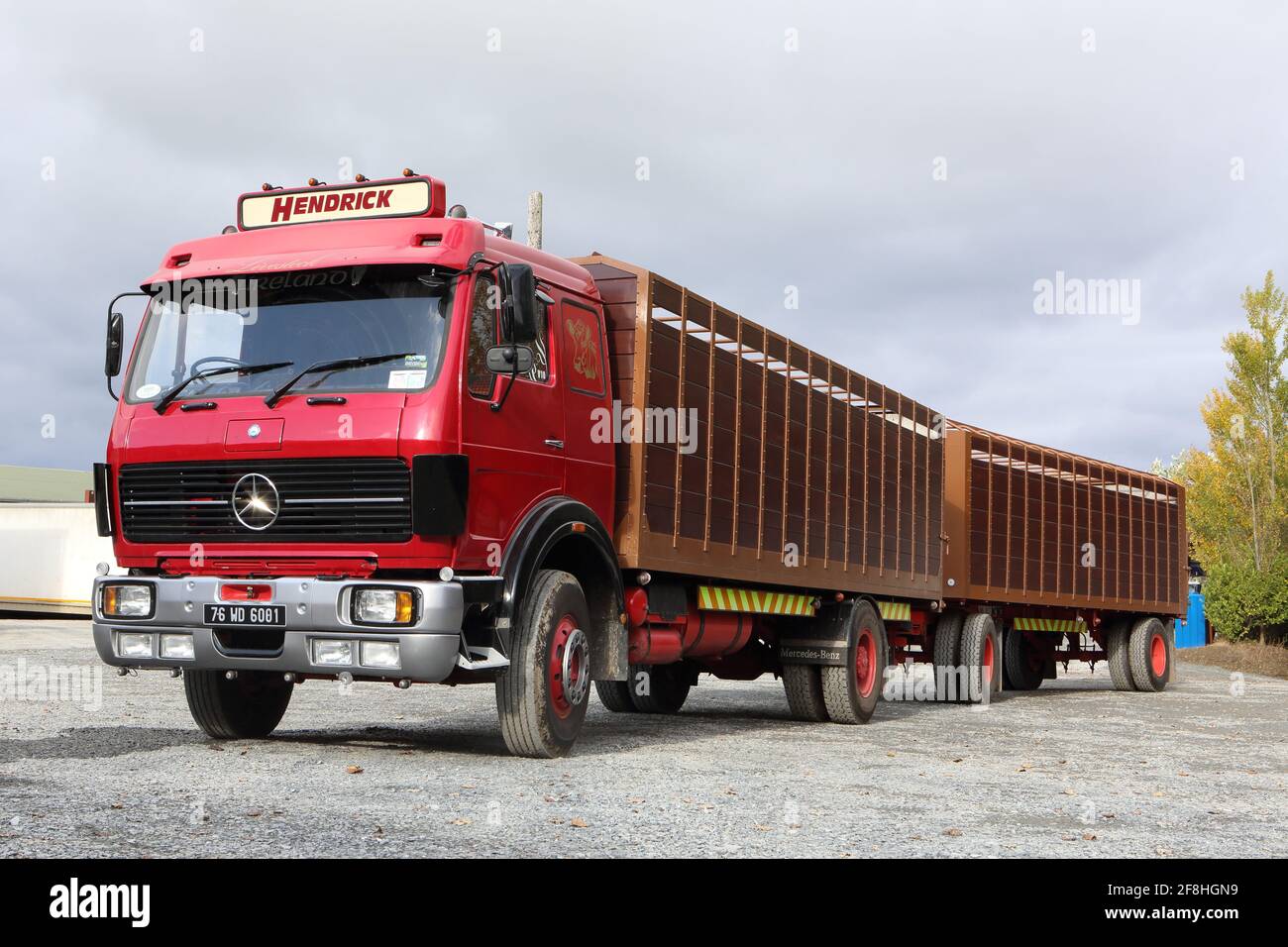 Vehicle lorry load sign hi-res stock photography and images - Alamy