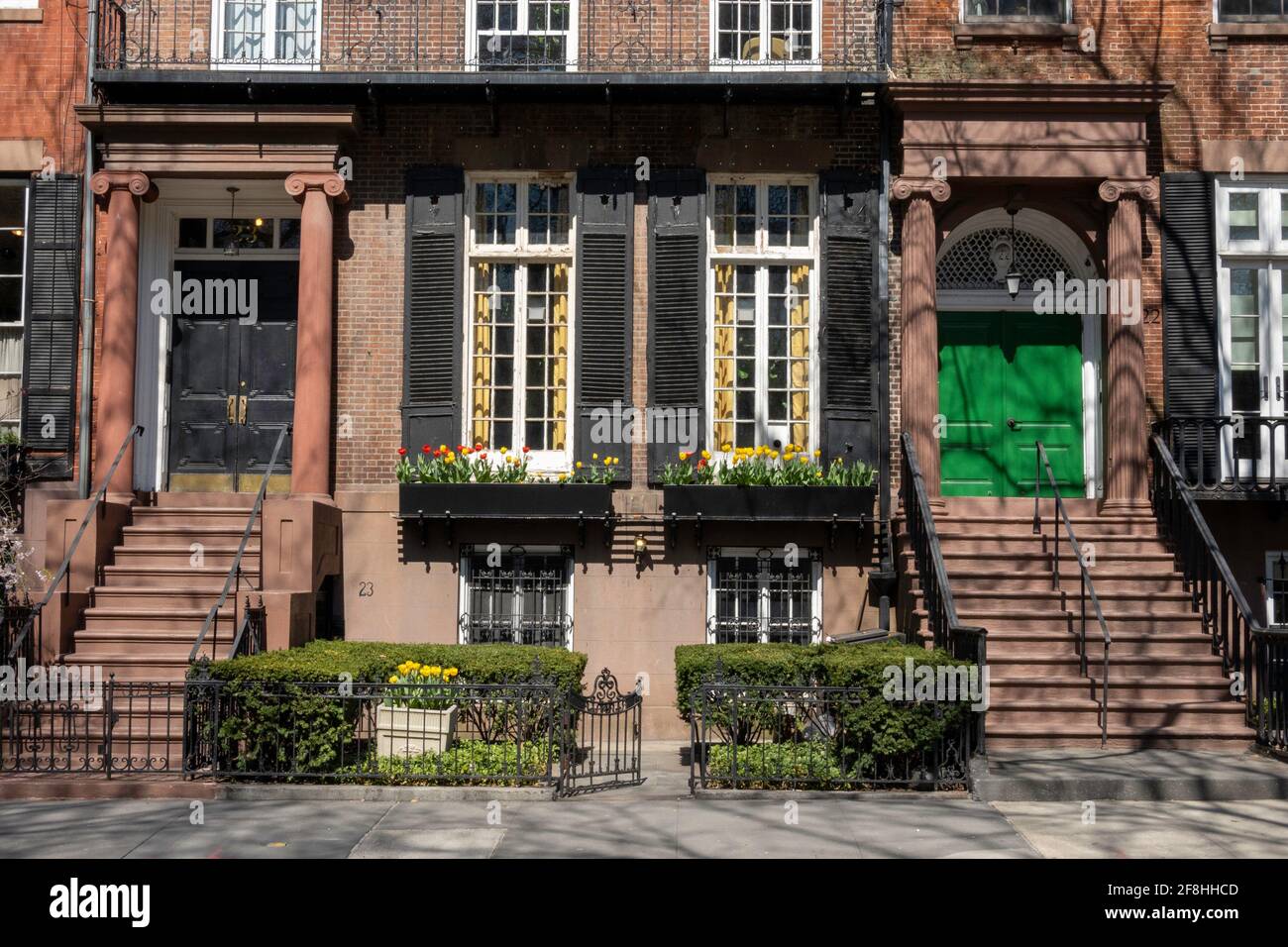 Colorful brownstones hi-res stock photography and images - Alamy