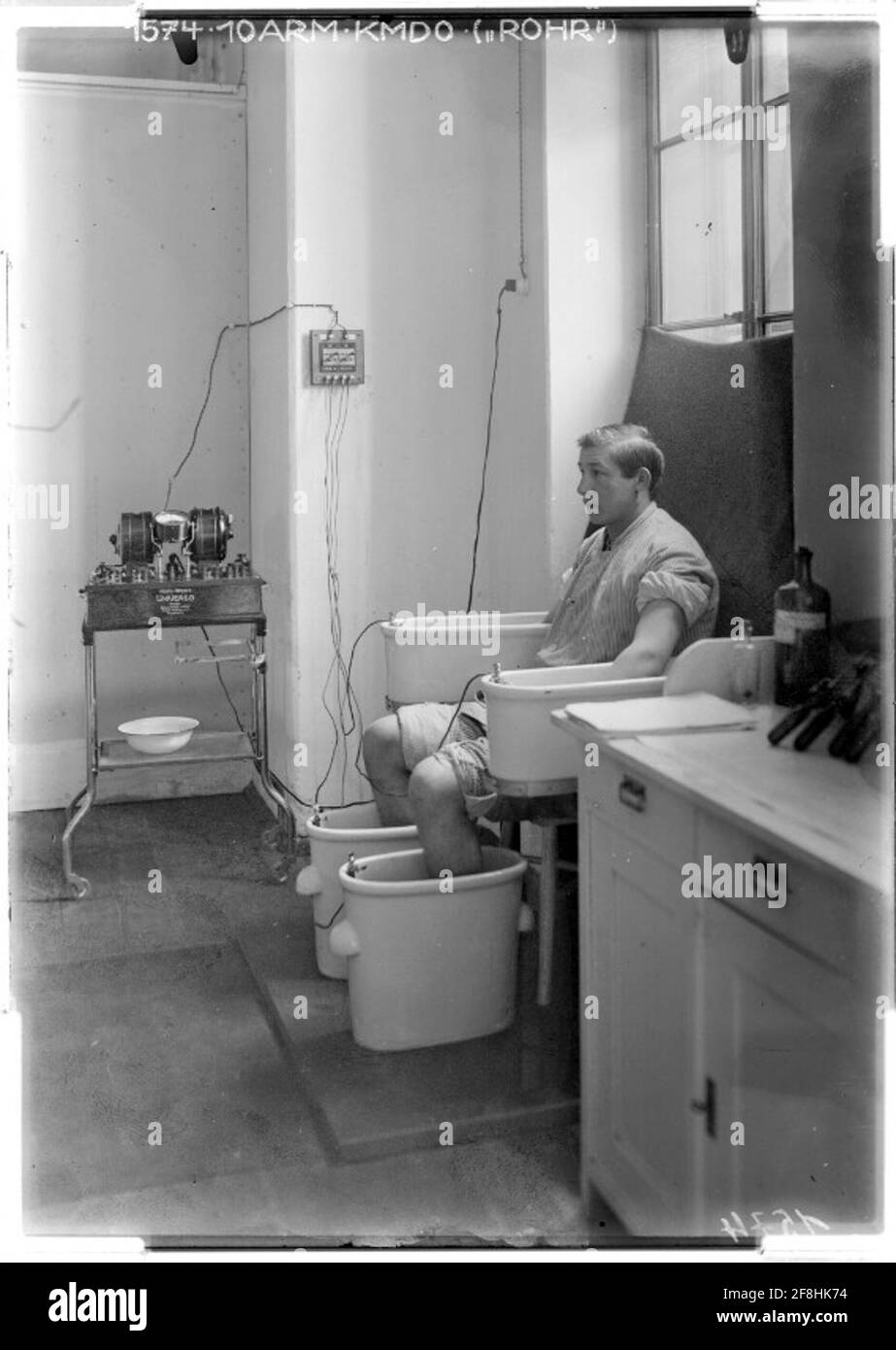 Four-cell galvanic bath in the Red Cross Hospital in Villach ...