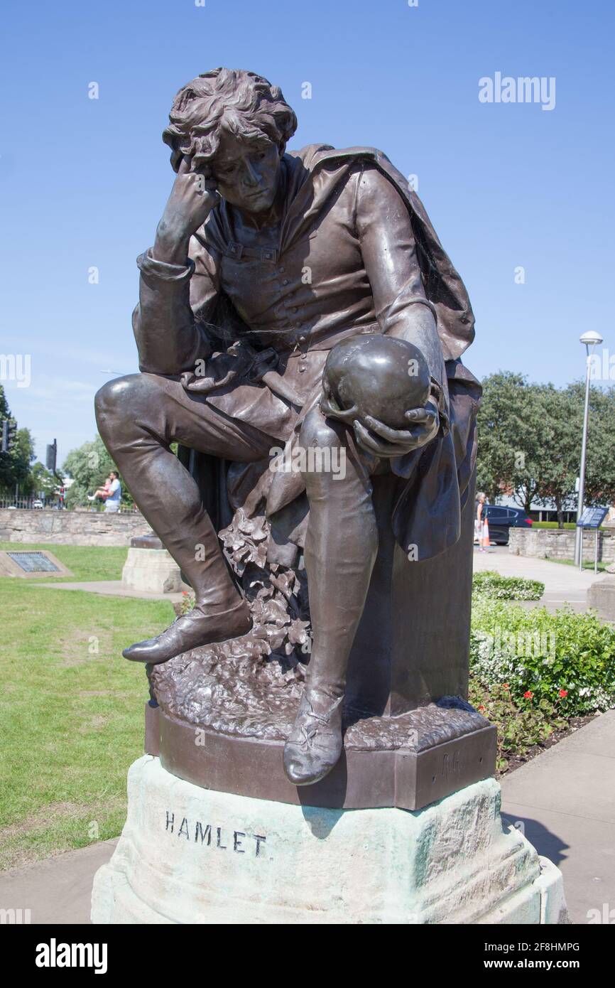 Hamlet at The William Shakespeare Memorial at Bancroft Gardens in ...
