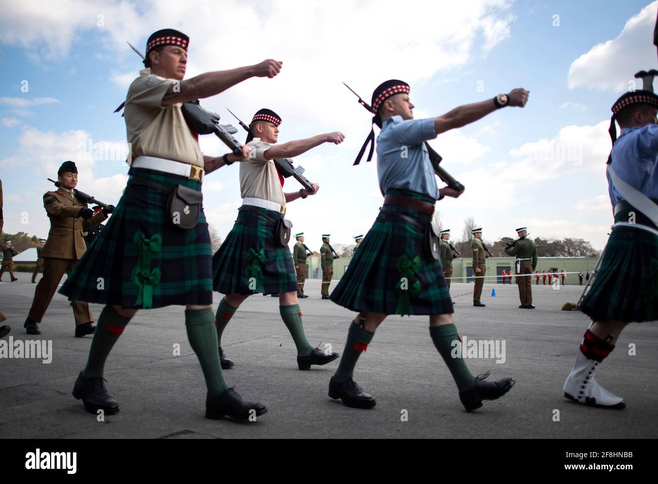 Soldiers from the Royal Regiment of Scotland 4 Scots (the Highlanders ...