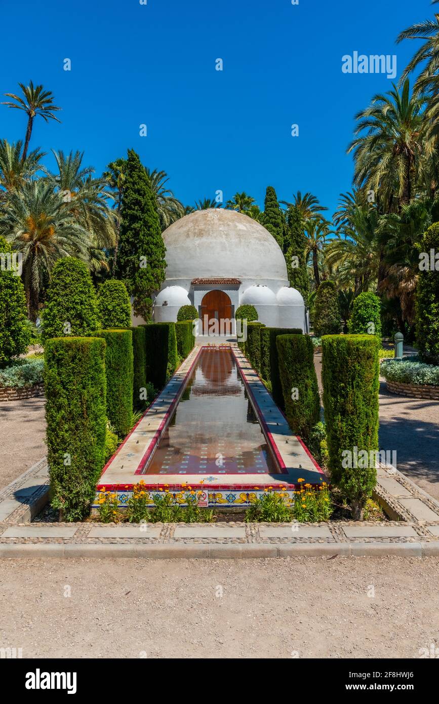 White rotunda inside of El Palmeral municipal park in Elche, Spain ...