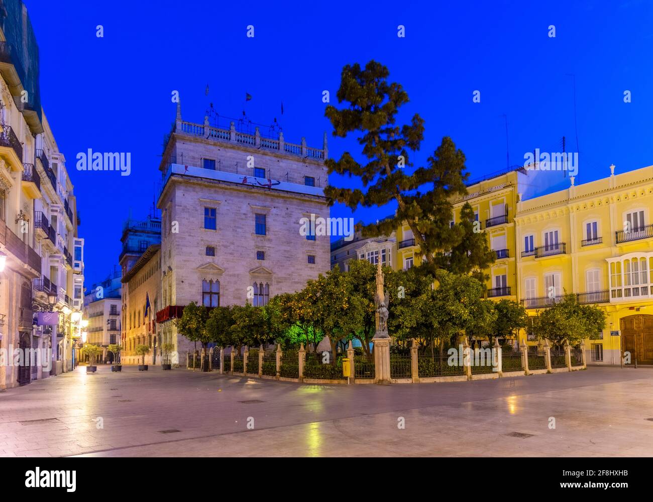 Plaza de manises valencia hi-res stock photography and images - Alamy