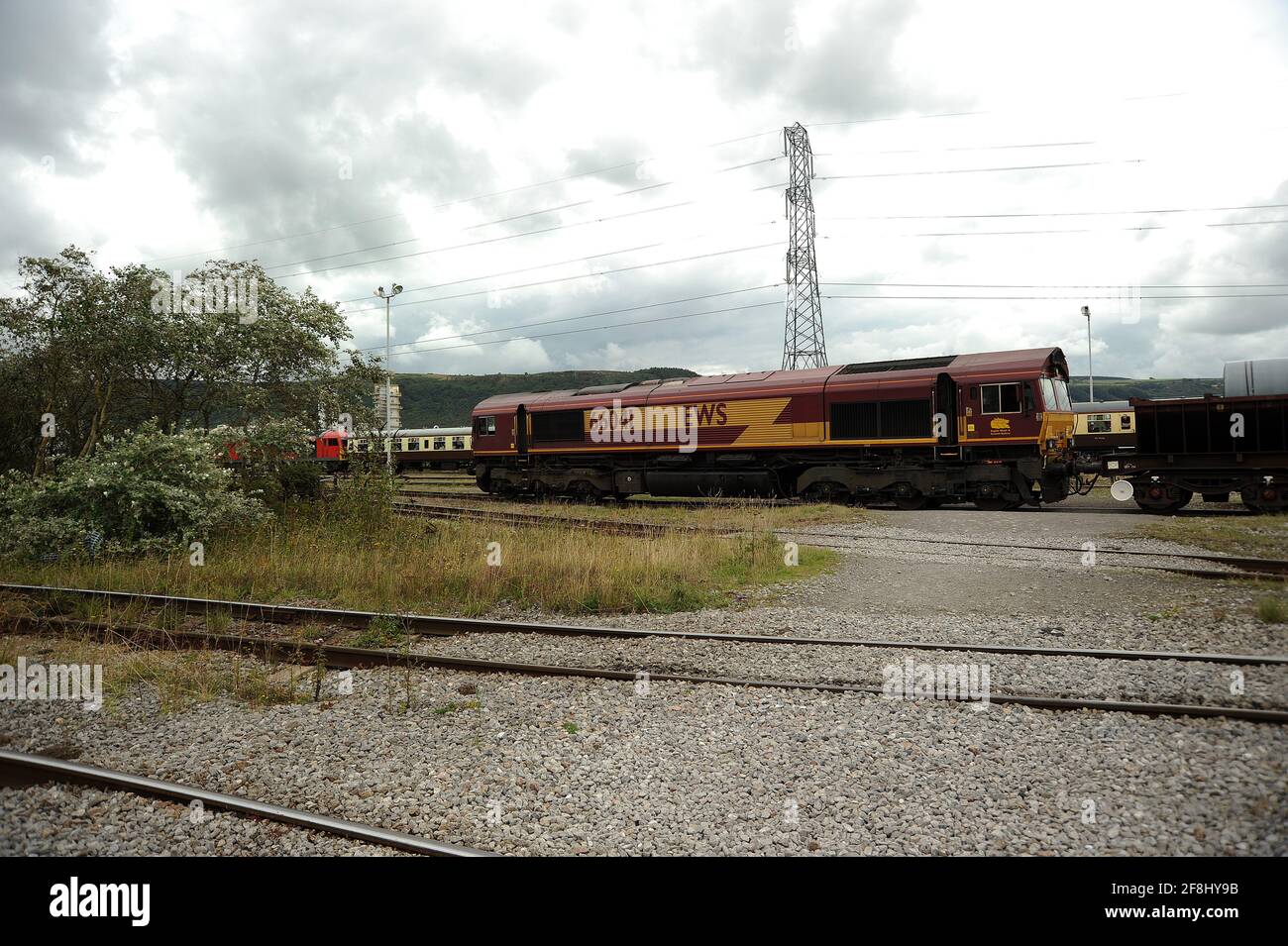 66041 leaving Margam yard with a train for Trostre Works Stock Photo ...