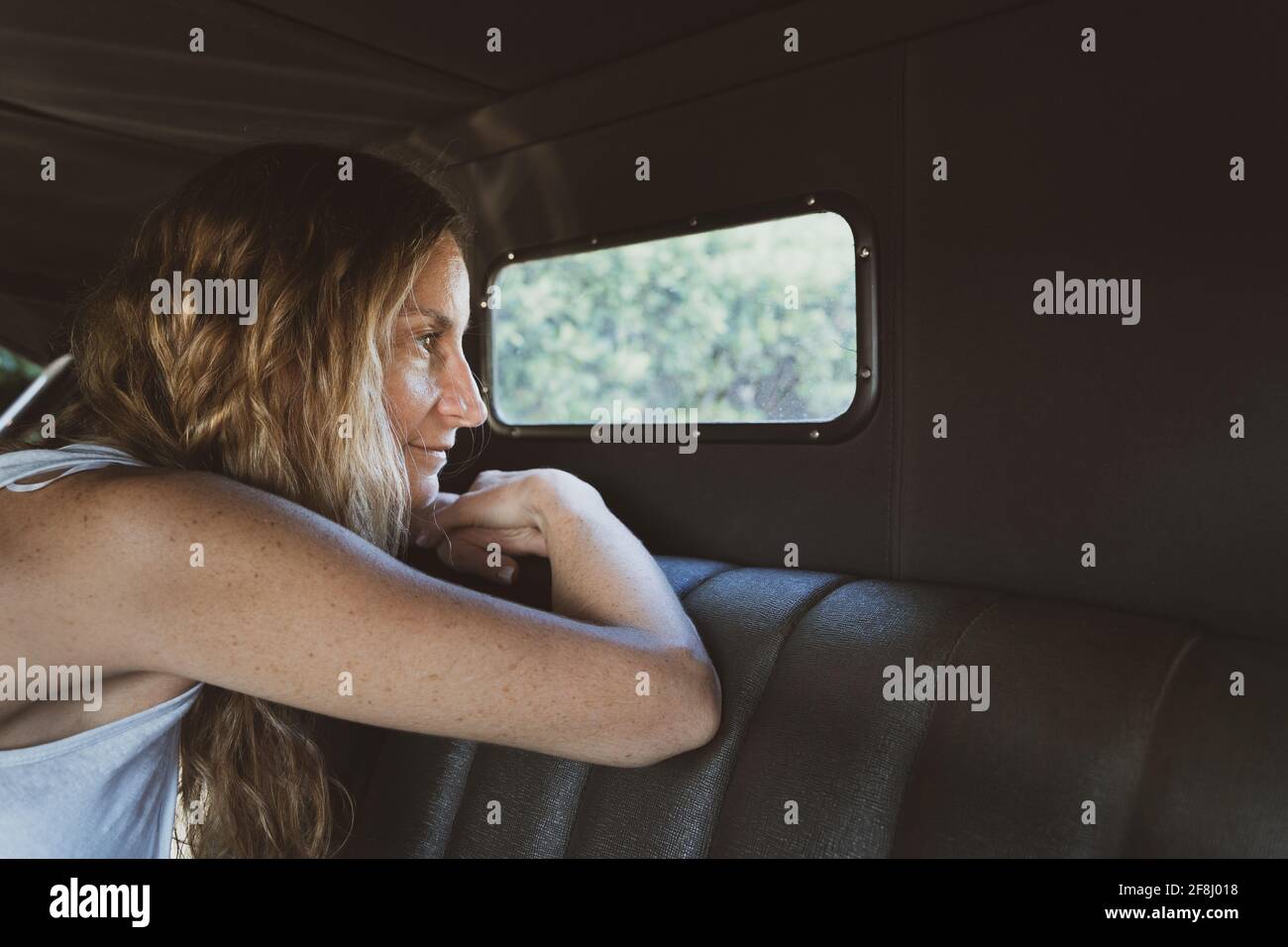 Sad goodbye hi-res stock photography and images - Alamy