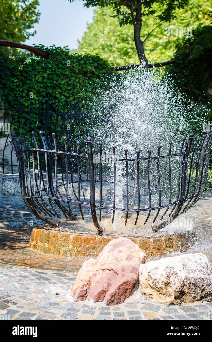 Spray fountain hi-res stock photography and images - Alamy