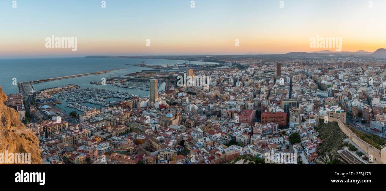Spanish sea port hi-res stock photography and images - Alamy
