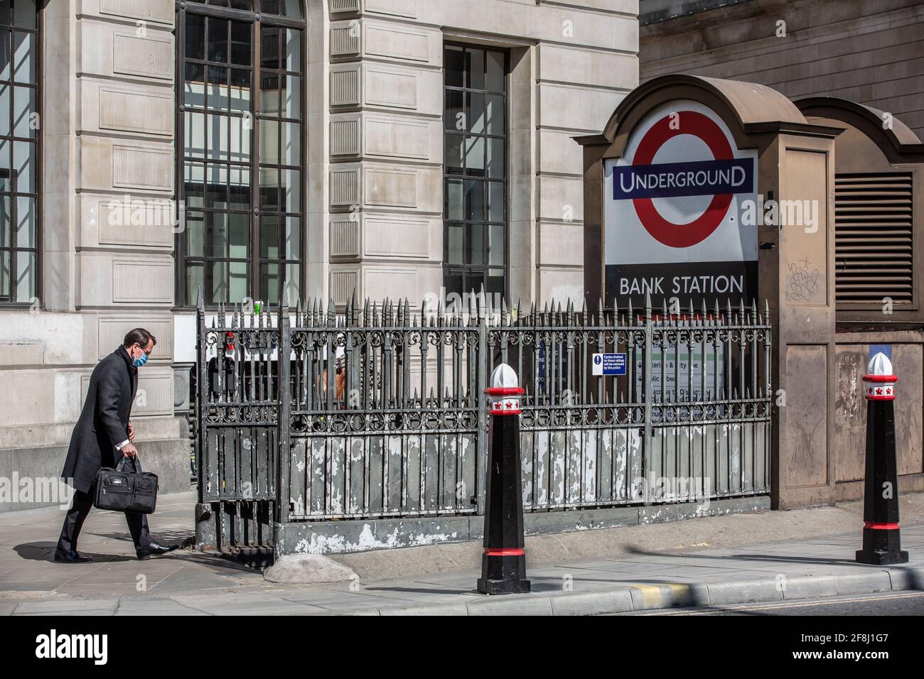 Bank junction hi-res stock photography and images - Alamy