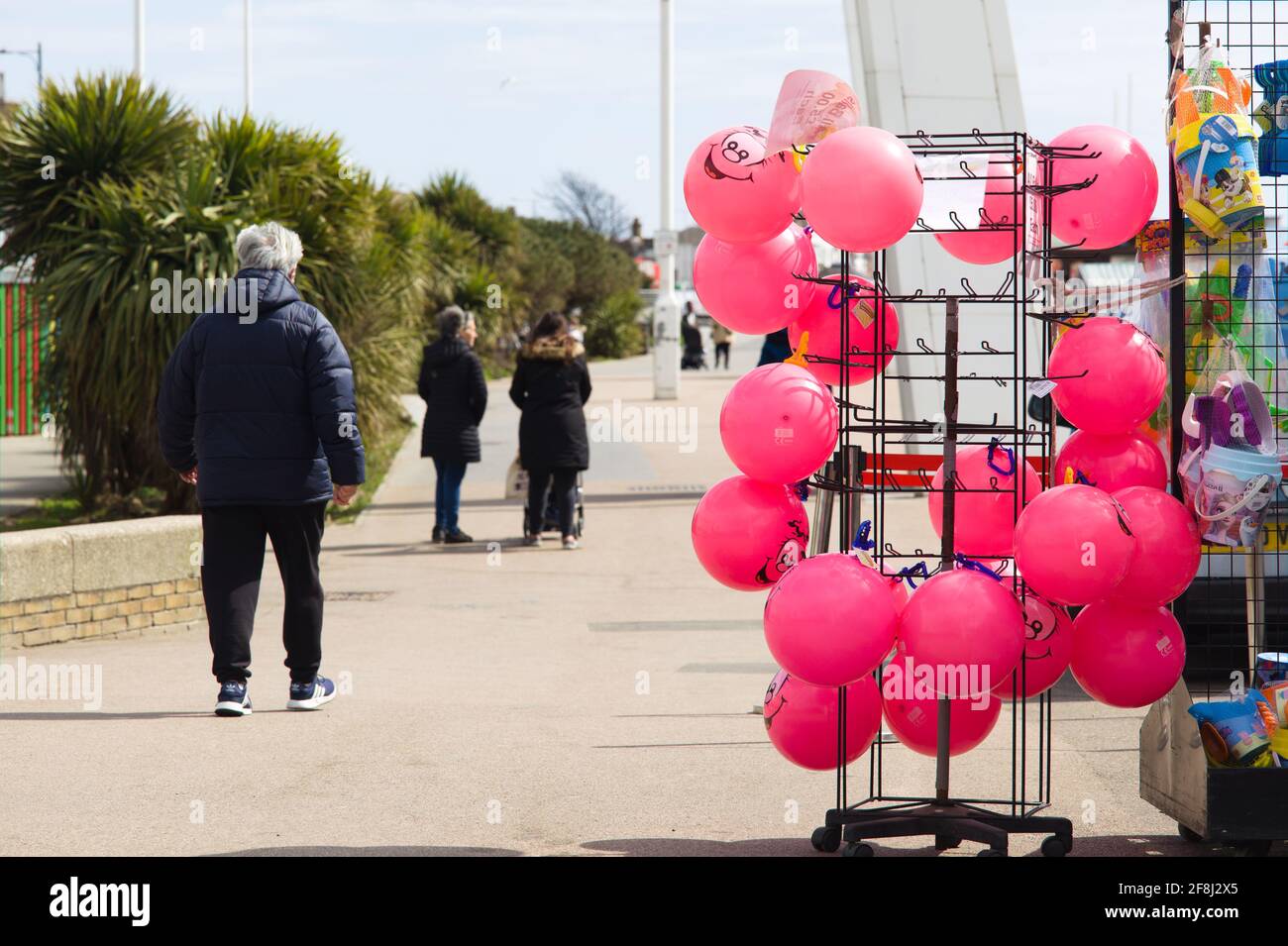 Seaside stalls hi-res stock photography and images - Alamy
