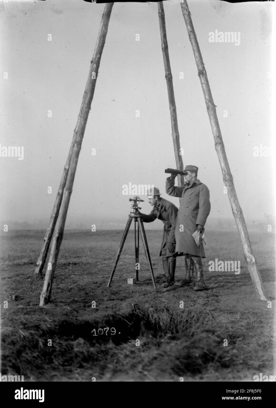 Method of triangulation hi-res stock photography and images - Alamy