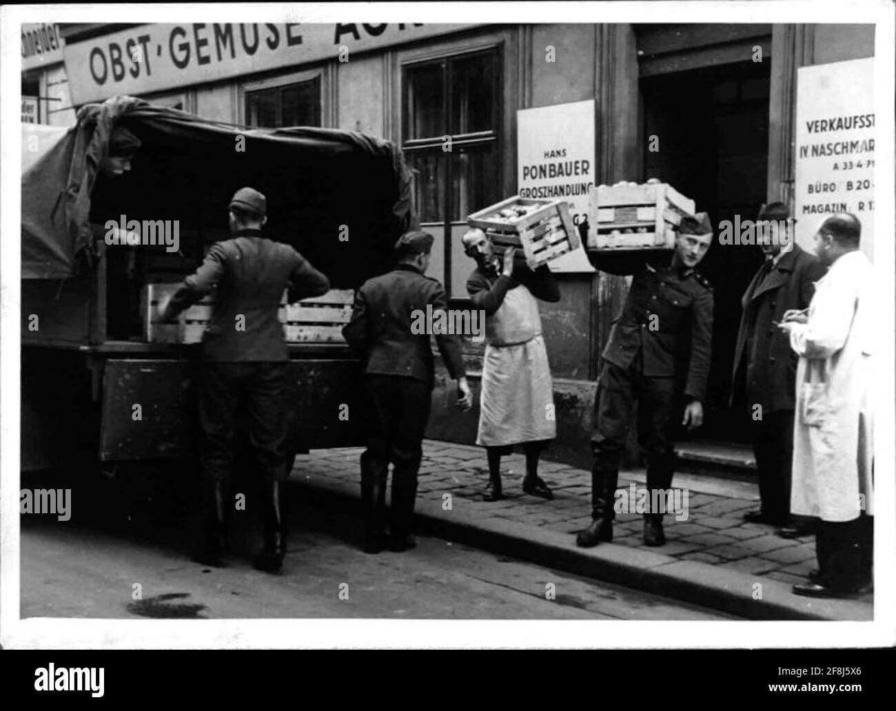 War business people Black and White Stock Photos & Images - Alamy