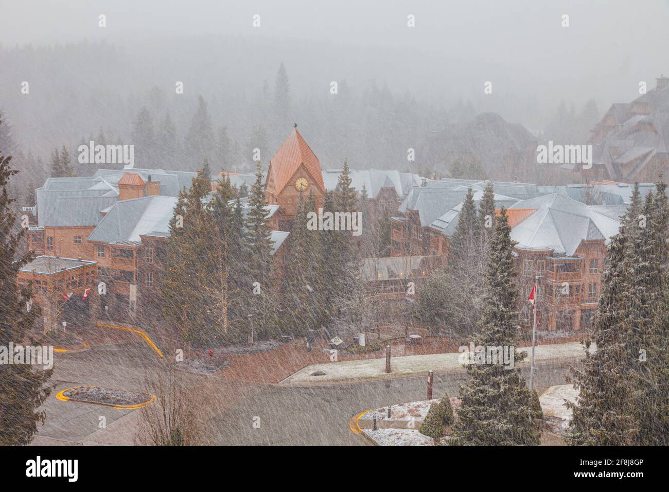 British columbia ski april hi-res stock photography and images - Alamy