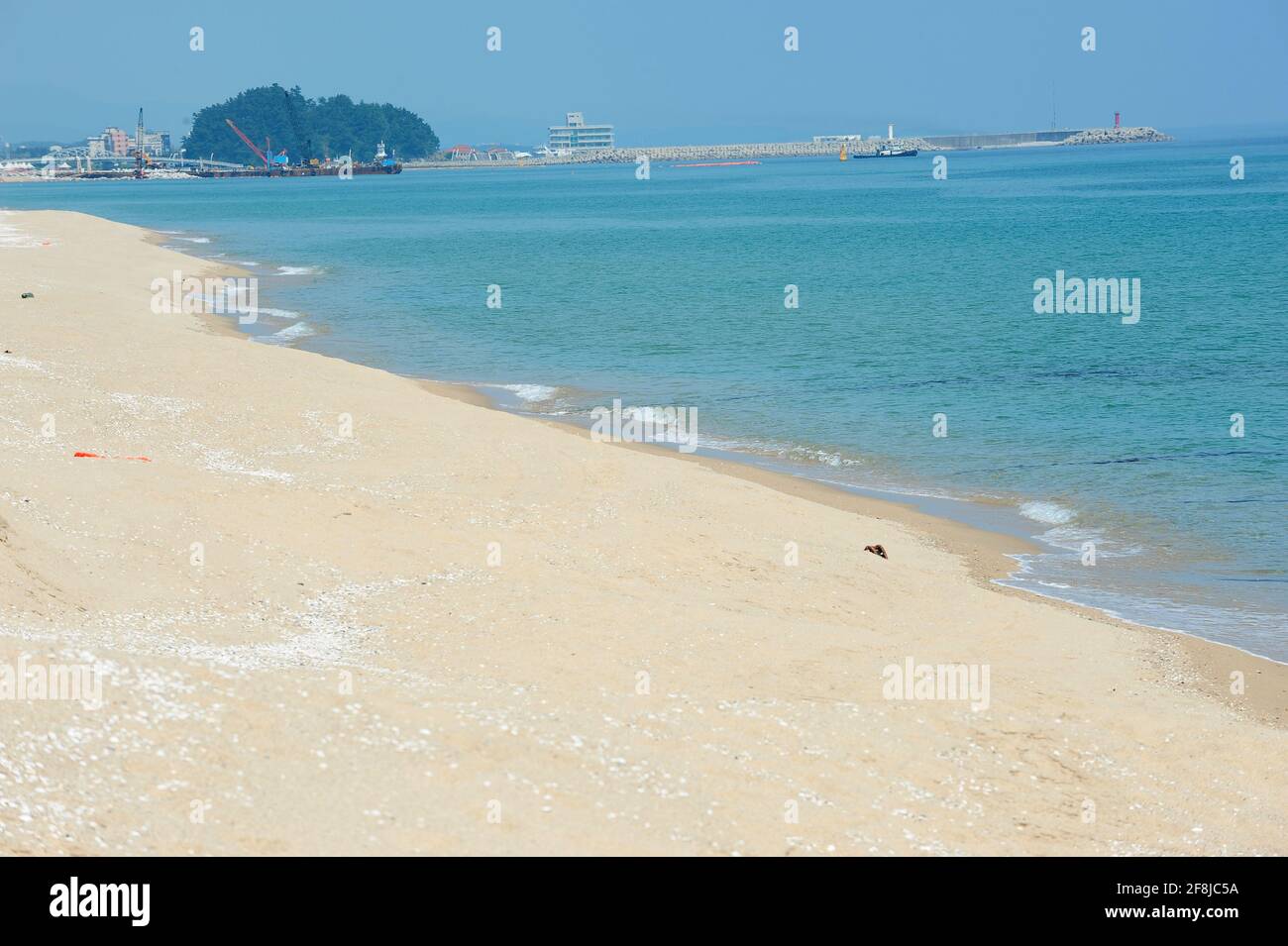 A cool beach in midsummer Stock Photo - Alamy