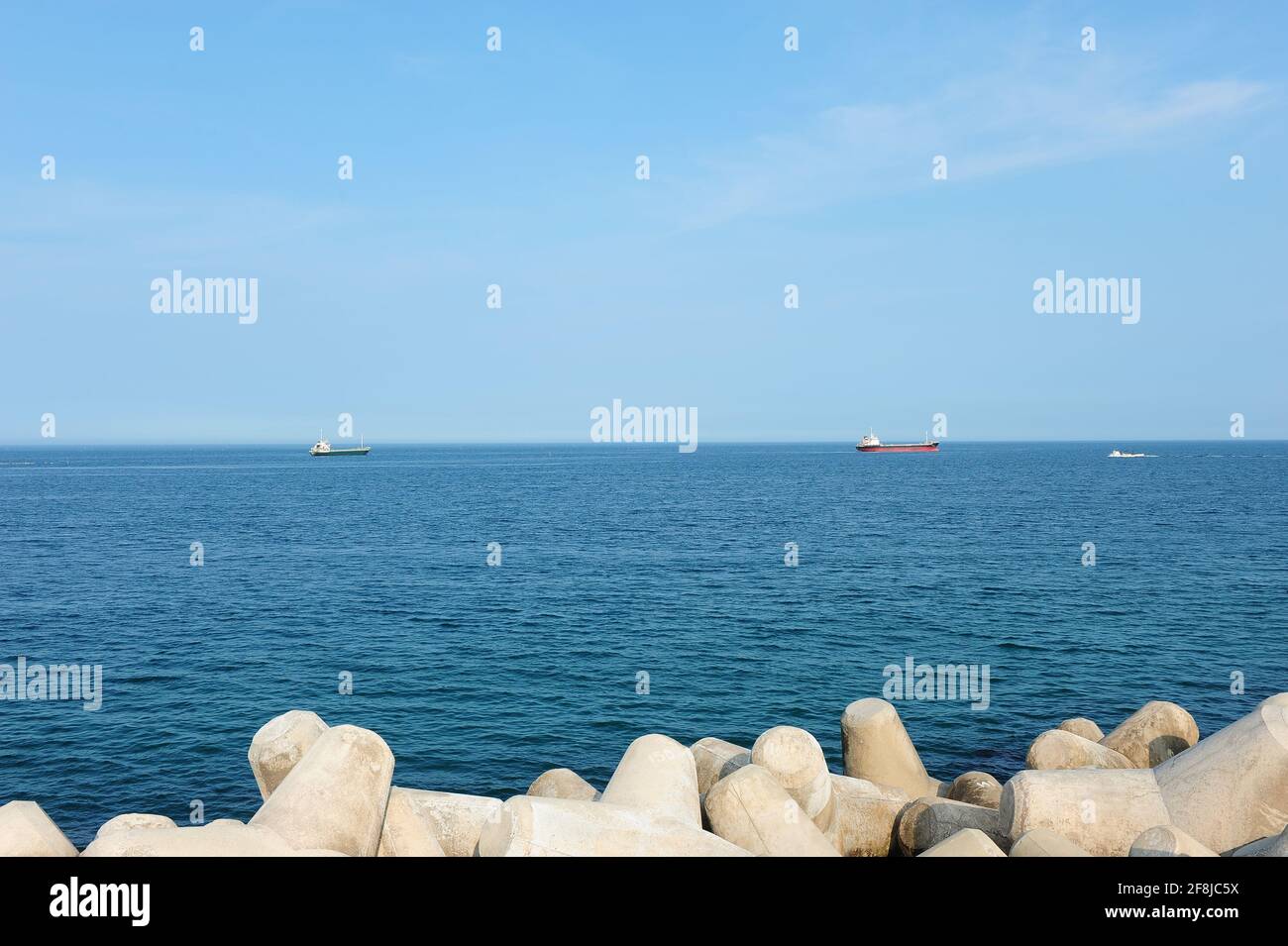 A cool beach in midsummer Stock Photo - Alamy